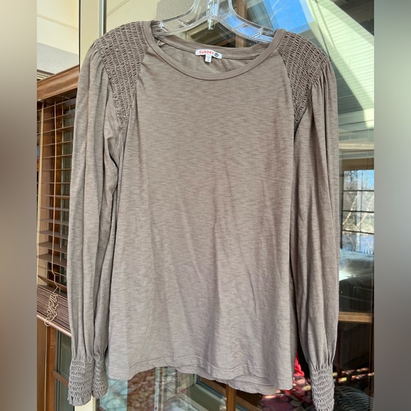 Sundry | Tops | Sundry Top Size 2 Medium | Poshmark